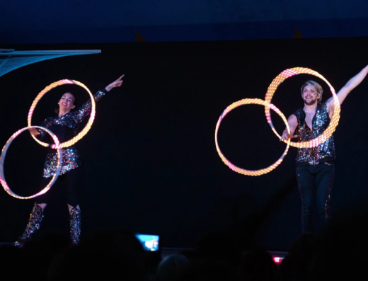 Hula Hoop Juggling Duo - RubyLemon