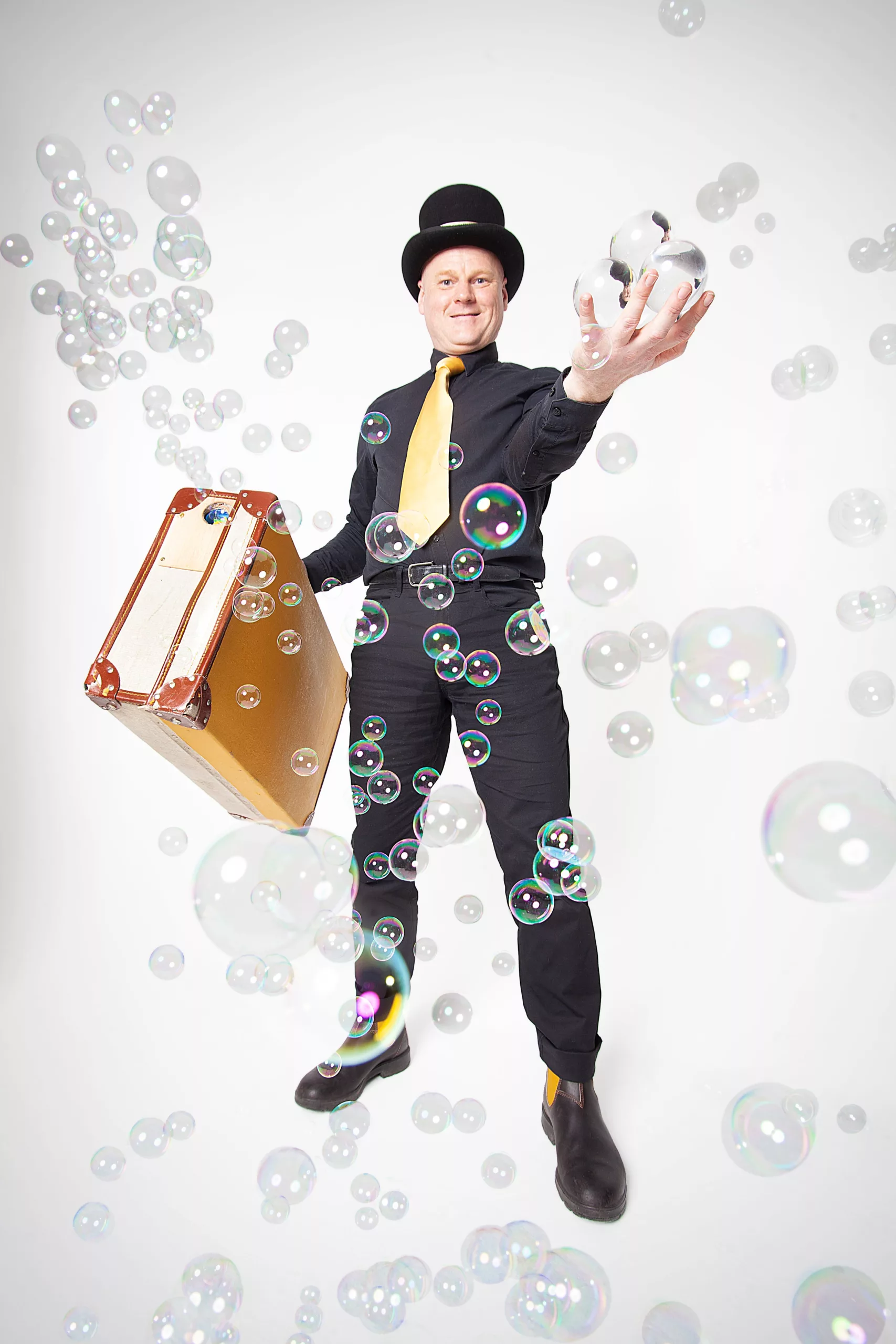 Contact Bubble Juggler - RubyLemon